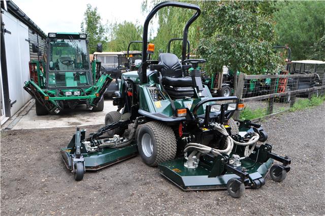 Hayter R324T Batwing Rotary Mower 4WD only 1200 hours – KS Plant and Marine