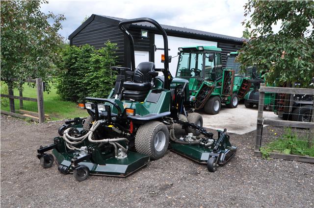 Hayter R324T Batwing Rotary Mower 4WD only 1200 hours – KS Plant and Marine