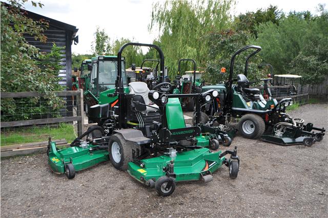 2014 Ransomes HR6010 & Hayter R324T Batwing Rotary Ride on 4WD Mowers ...