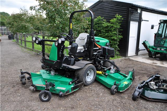 2014 Ransomes HR6010 & Hayter R324T Batwing Rotary Ride on 4WD Mowers ...