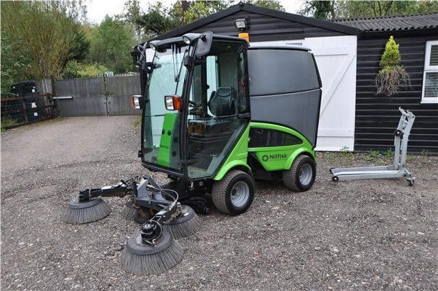2015 Nilfisk City Ranger 2250 Suction Road Sweeper Utility Vehicle 4WD ...