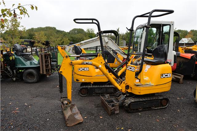 2011 JCB Micro 8008 digger, ROPS, Piped for breaker, Worklight ...