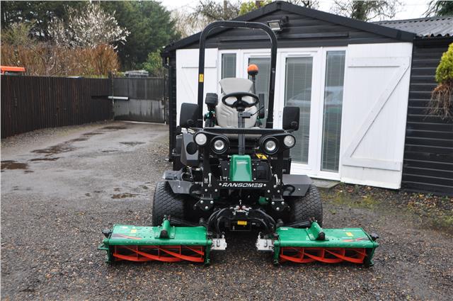 2017 Ransomes Parkway3 Triple Gang Ride on Mower 4WD – KS Plant and Marine