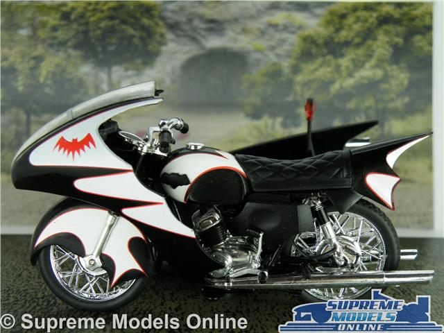BATMANS BATCYCLE MODEL MOTORBIKE CLASSIC TV SERIES 1:22 SIZE BATMAN ...